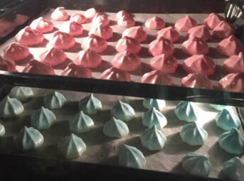 Meringhe colorate ricetta senza glutine - CaffèBook